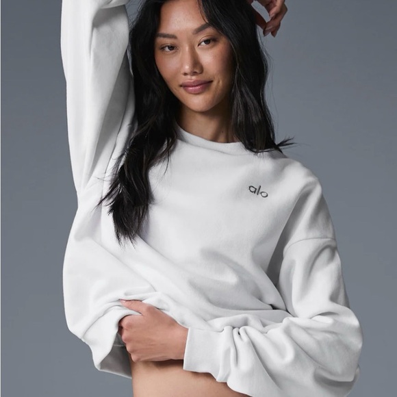 ALO Yoga | Tops | Alo Yoga Womens Classic White Crewneck | Poshmark